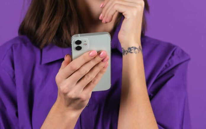 Fix Apple ID/iCloud Greyed out in iPhone/iPad Device Settings